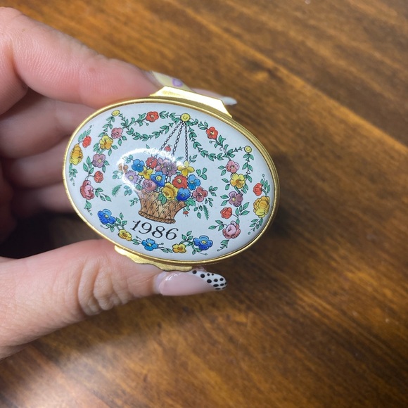 Halcyon Days | Accessories | Vintage Small 986 Halcyon Days Enamels ...